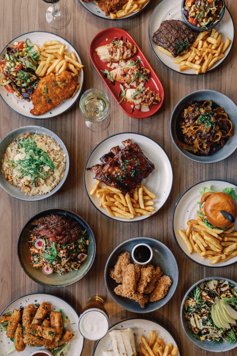 Mates Rates Meals - The Kent Hotel